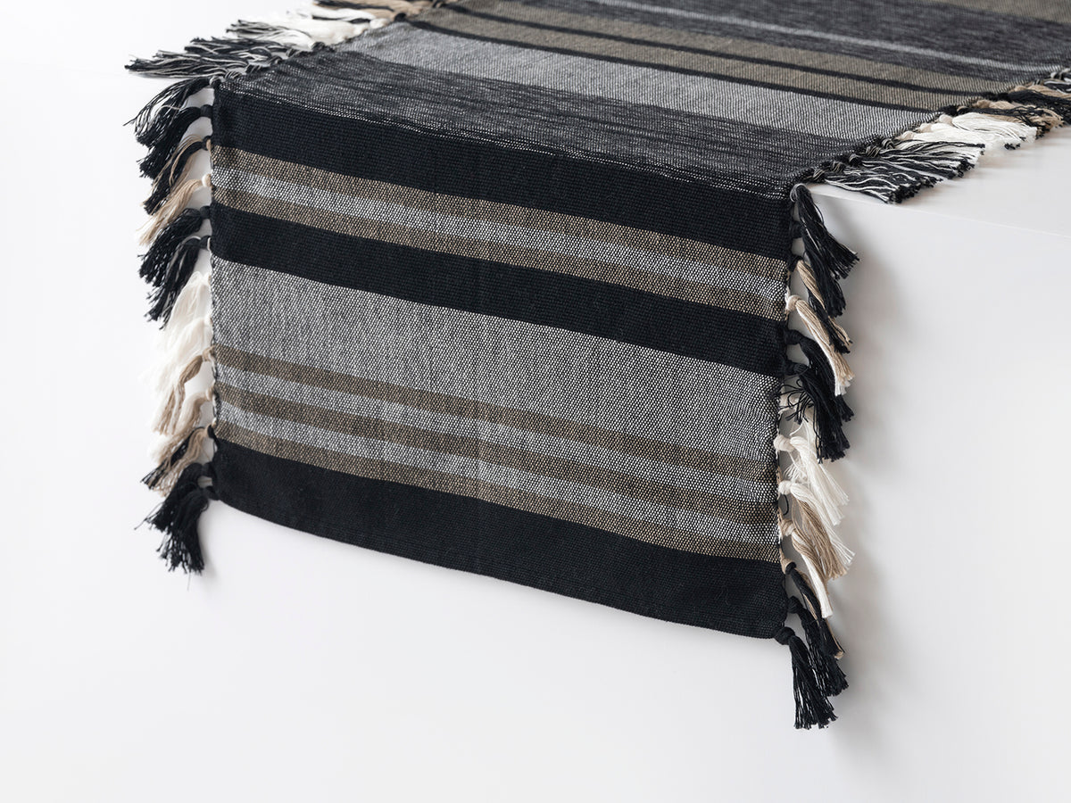 Marea Table Runner – Modern Mexico